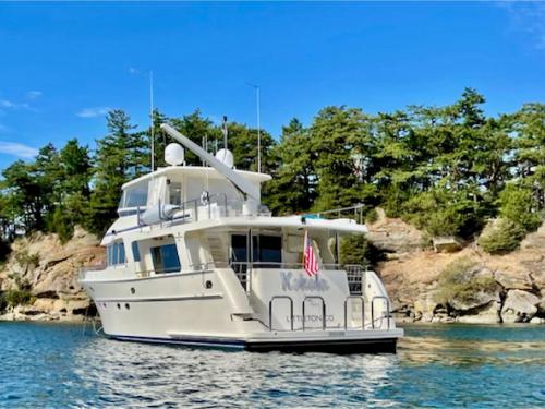 Motor Boat Charters Bellingham Bay. Motor Yacht Charter Bellingham Bay